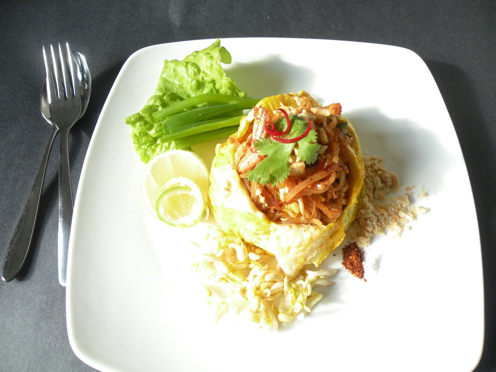 Fast Thai Dish – Pad Thai – Sailing No Worries Moody